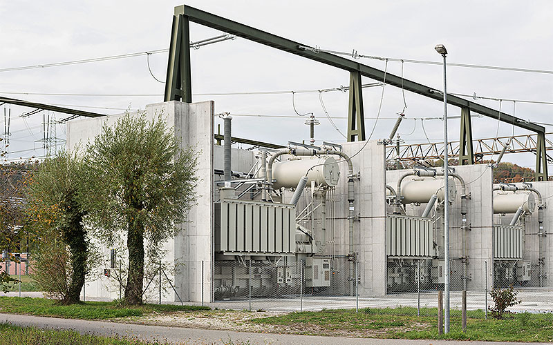 Swissgrid schafft starke Basis für Übertragungsnetze - www ...